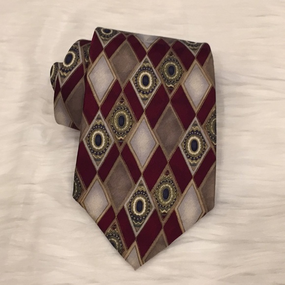 Van Heusen | Accessories | 75 Off Bundle Of Ties 100 Silk Mens Tie Euc ...